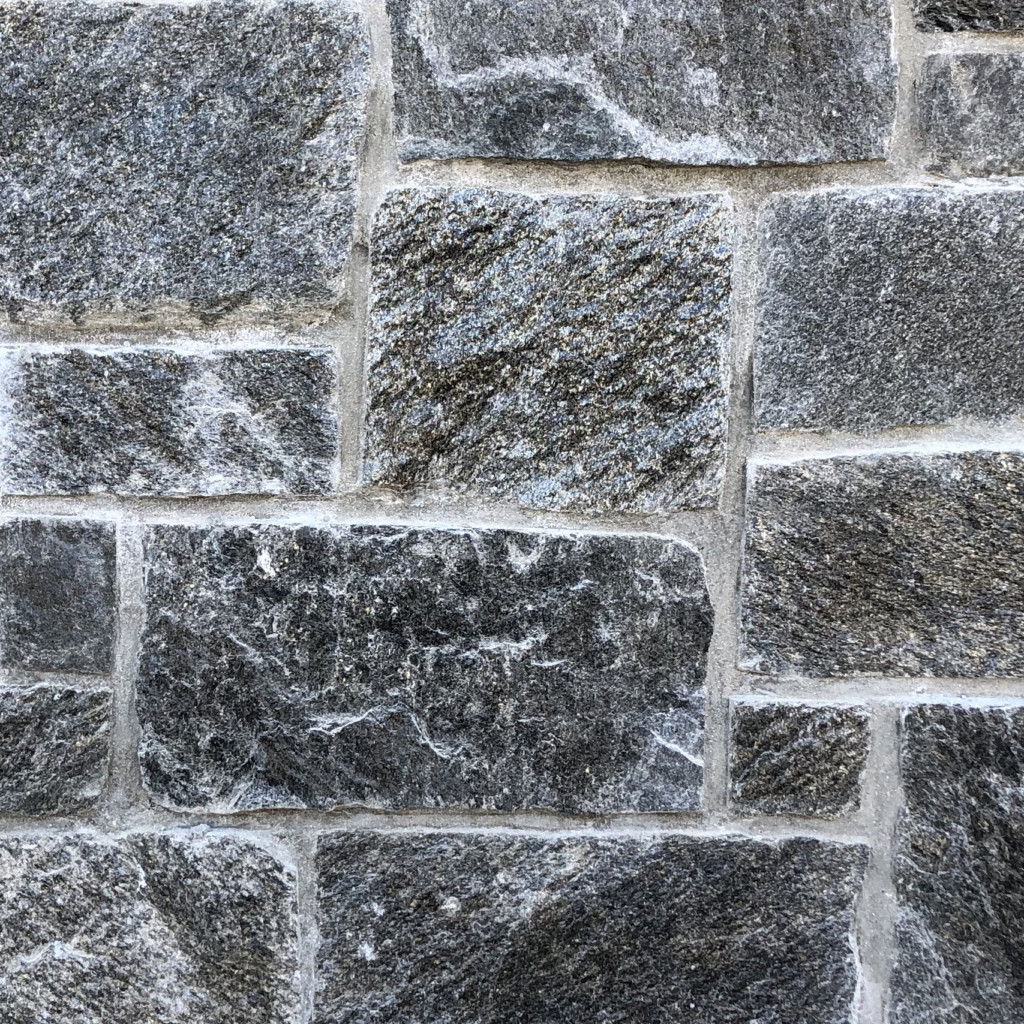 Wilmington Roughly Rectangular Stone Veneer from Natural Facing