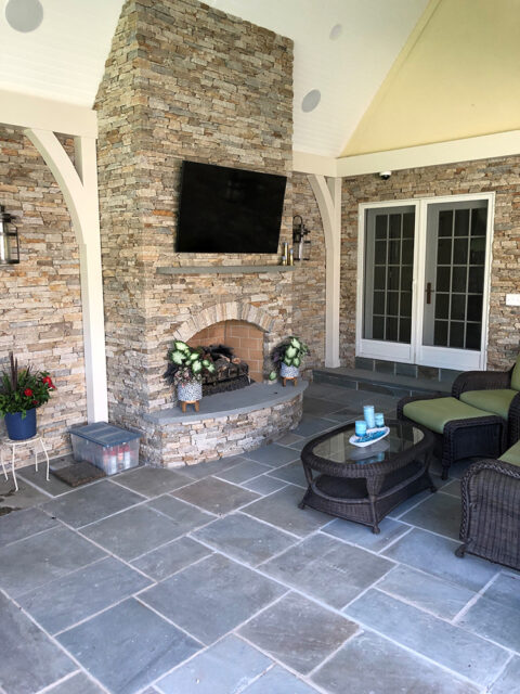 Installing Real Stone Veneer with LATICRETE MVIS Veneer Mortar